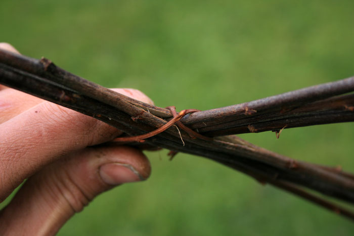 Weaving a wicker basket; the most comprehensive basket tutorial on the ...